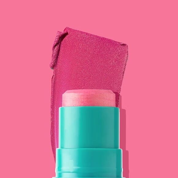 thrive causmetics | Makeup | Thrive Causemetics Triple Threat Color ...